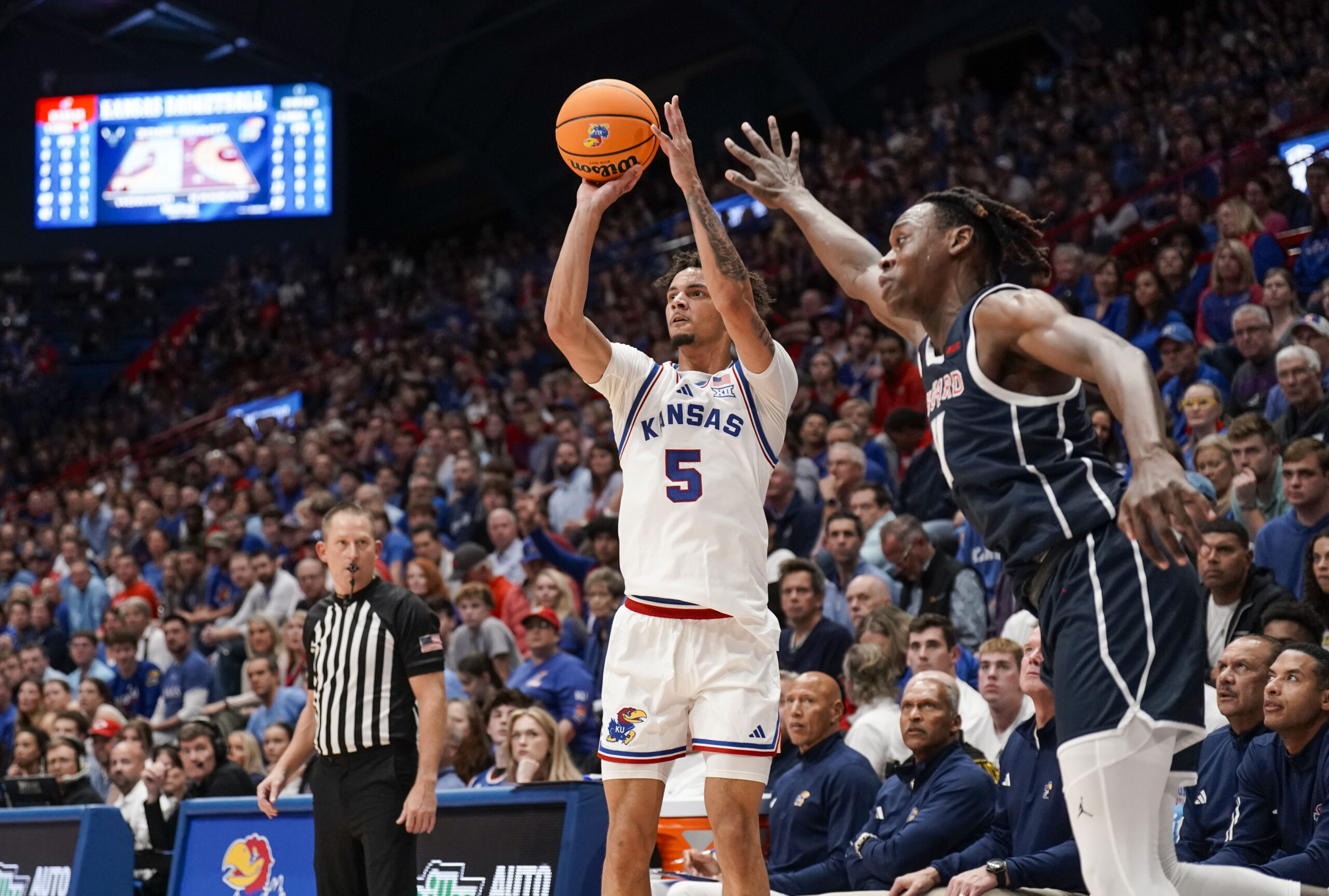 ‘He’s a weapon out there’: Mayo earns appreciation of Fieldhouse crowd ...